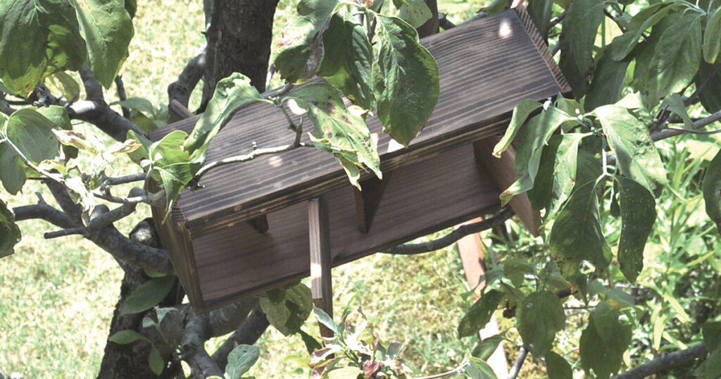 Bird House With a Rotating Wall || LoHA-Laboratory of Hiroshi Yamada ...