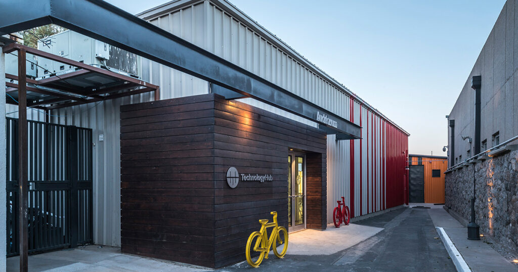 Technology HUB || HADVD Arquitectos || Architect of the Year Awards ...
