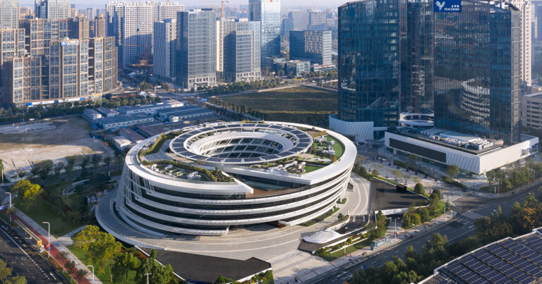 PeaceBird Fashion Centre | Daniel Statham Studio | World Design Awards ...