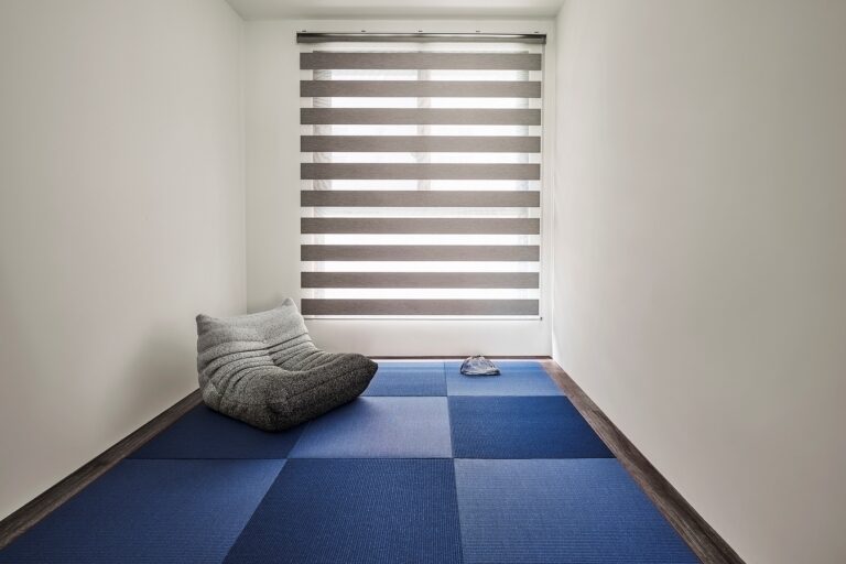 Fade out with Simplicity | C. J. House Design | World Design Awards ...