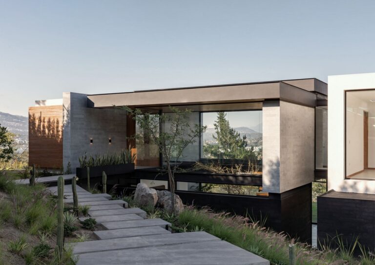 Viewpoint House | A1 Arquitectura Avanzada | World Design Awards 2025 ...