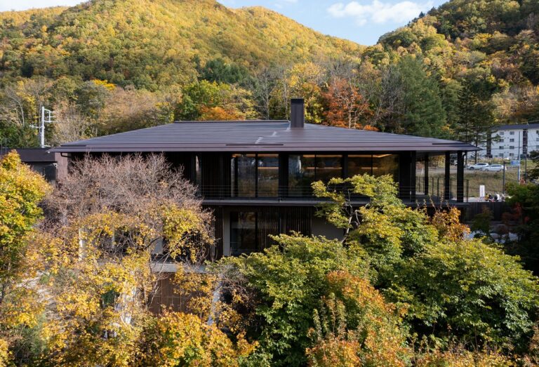Jozankei House | ALT Design and Construction | Architect of the Year ...